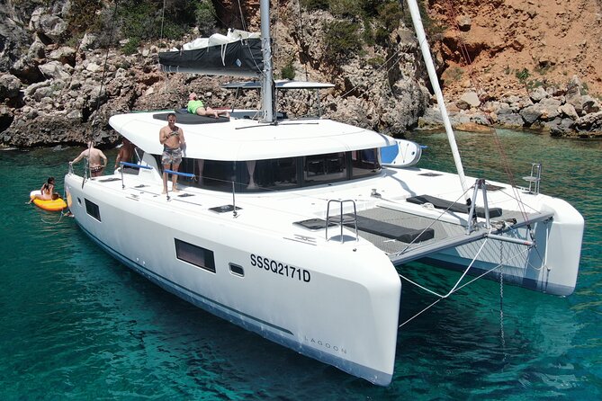 Catamaran in Alghero, Daily Boat Trip - Meeting and Pickup Information