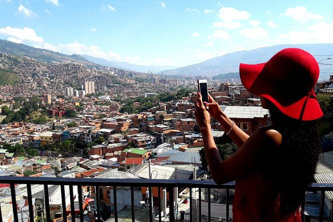 Complete Pack: Pablo Escobar Tour and Comuna 13 - Health and Safety Measures