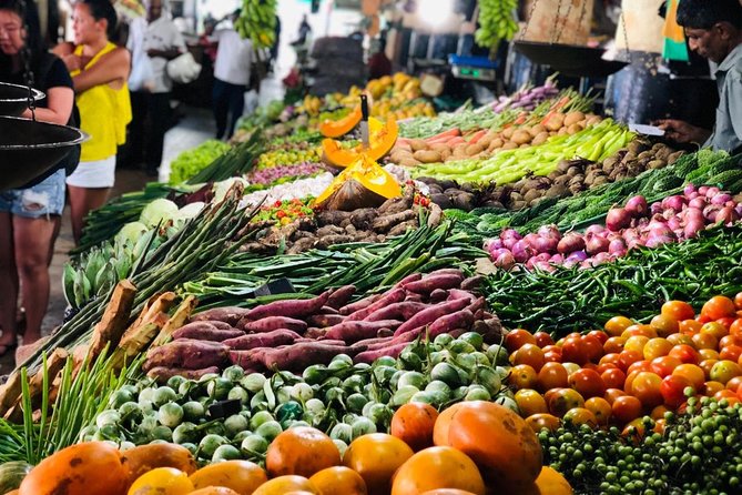 Cook with Wasantha - Market Visits: The Dutch Market and Fish Market