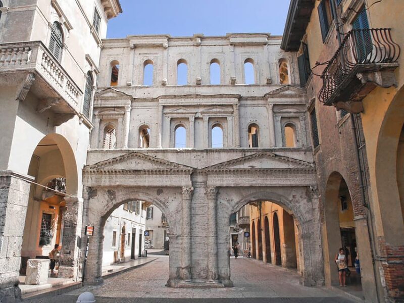 Explore Veronas Highlights: Arena & Historical Walking Tour - Customer Experience and Reviews