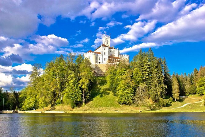 Fairytale Castle & Wine Tasting & Lunch - Savoring Local Delicacies: Lunch Highlights