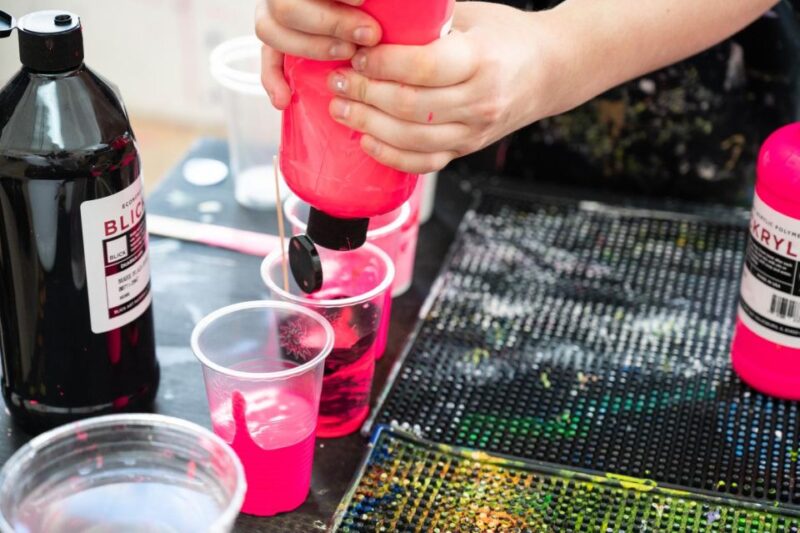 Fluid Art Private Experience - What to Expect During Your Session