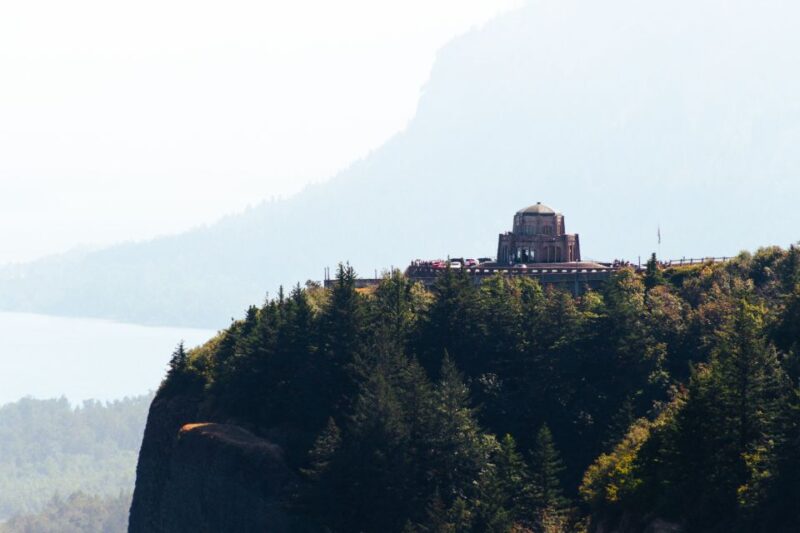 From Portland: Columbia Gorge Waterfalls and Mt. Hood Tour - A Complete Look at the Columbia Gorge Waterfalls and Mt. Hood Tour