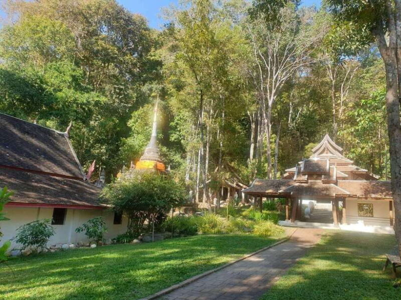 Half Day Morning Wat Pha Lat & Wat Phra That Doi Suthep Tour - Second Stop: Wat Phra That Doi Suthep – The Iconic Viewpoint