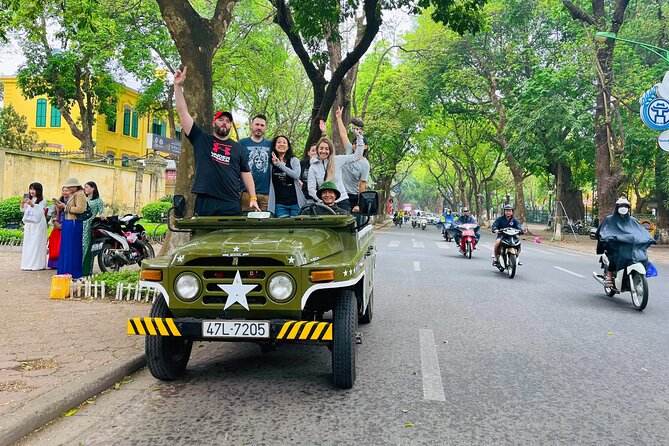 Hanoi Jeep Tour: Red River Countryside+ Backstreet+ Train-street - Visiting a Local Island and Family