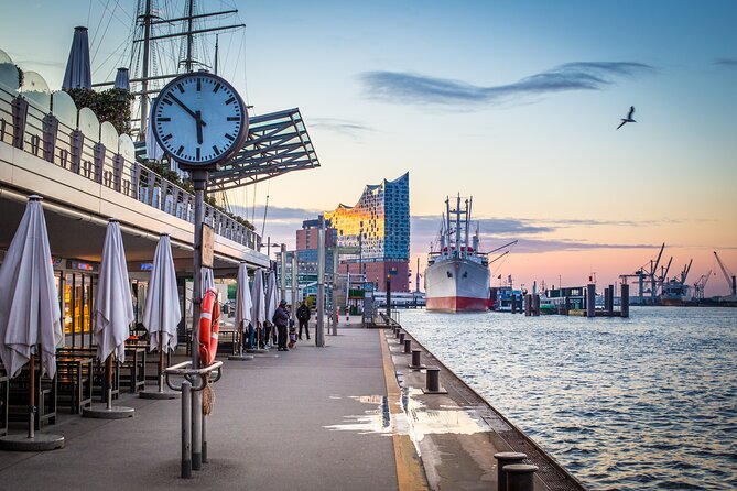 Highlights of Hamburg Biketour - Included Amenities and Accessibility