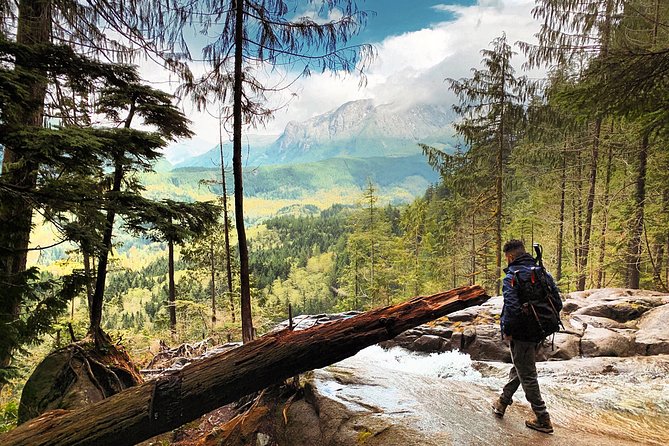 Hike the Gorgeous Trails in Washington - Explore Majestic Waterfalls