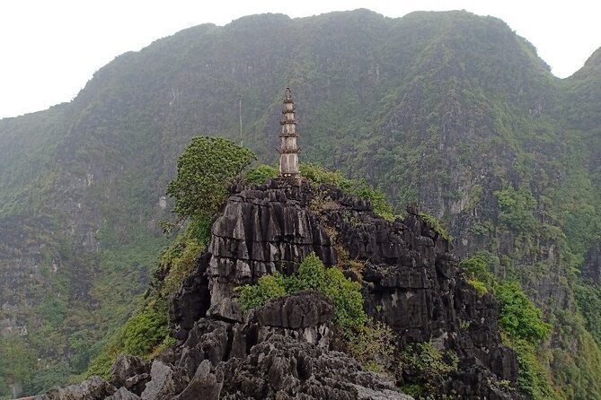 Hoa Lu - Tam Coc: Boat Trip and Bicycle Ride - The Scenic Boat Ride in Tam Coc