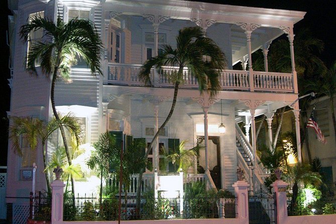 Key West Haunted Pub Crawl and Ghost Tour With Free T-Shirt - Meeting Point and Accessibility