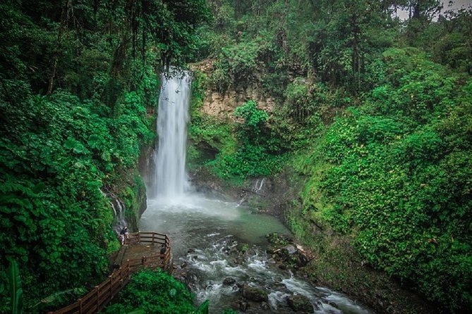 La Paz Waterfalls - Schedule and Availability