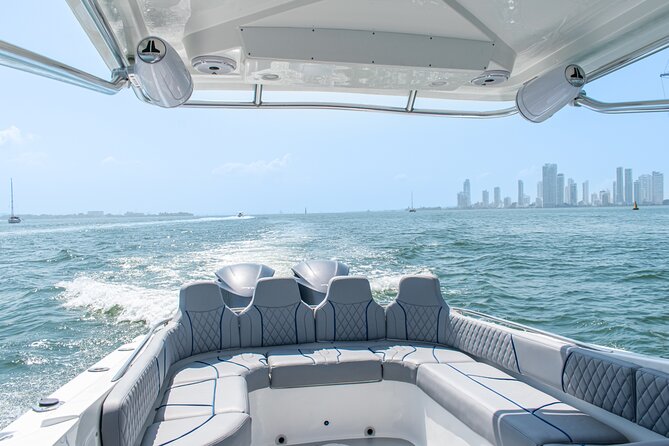 Large Boat Rental in Cartagena De Indias - Meeting and Pickup Information