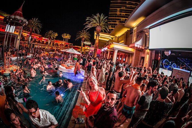 Las Vegas Nightclub VIP Entry With Party Bus - Popular Venues Youll Visit