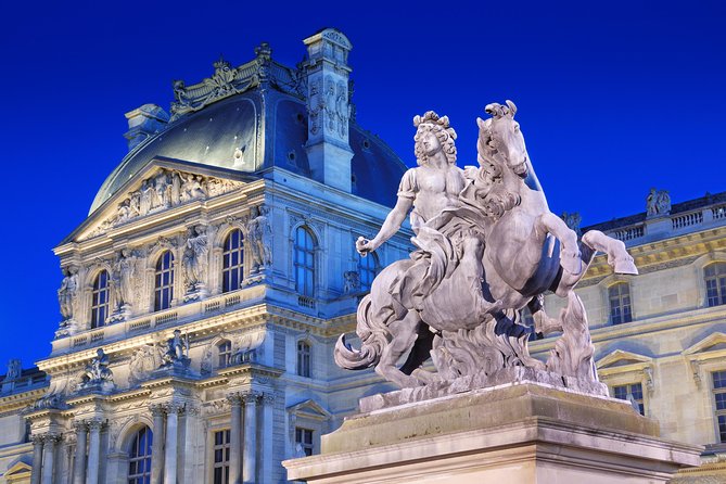 Louvre Skip the Line Private Tour - Taking in the Louvres Art and History