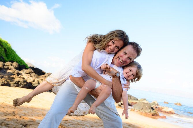 Maui Family and Couple Beach Photo Session - What’s Included and What to Expect?