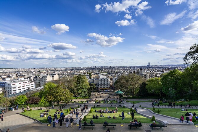 Montmartre Guided Walking Tour With Local Guide in Small Group - Location and Meeting Point