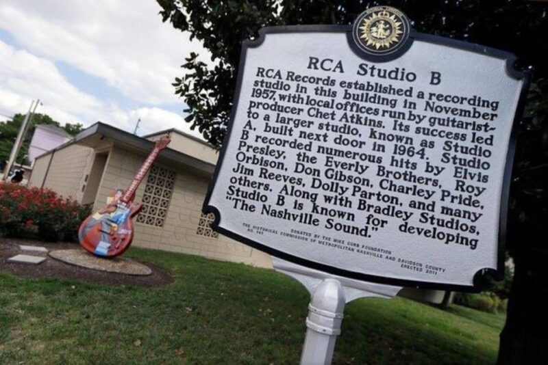 Nashville: Private City Tour with Local Singer-Songwriter - What Makes This Tour Special?