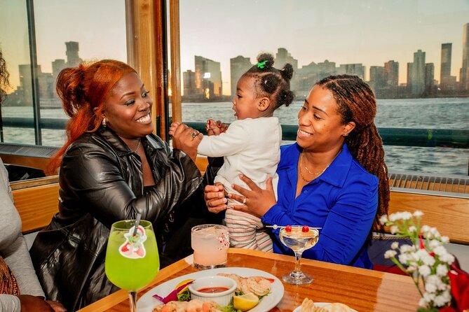 New York City Christmas Holiday Statue and Skyline Cocoa Cruise - Final Thoughts: Is It Worth It?