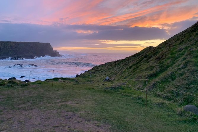 Northern Highlights Full-Day Guided Tour in Northern Ireland - Iconic Attractions: Giants Causeway