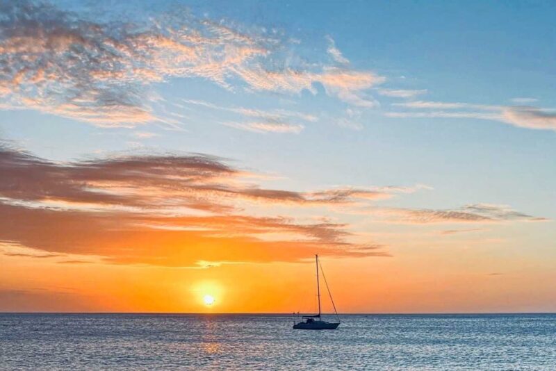 Oahu: Sunset sailing in small intimate groups - Itinerary Breakdown: What to Expect