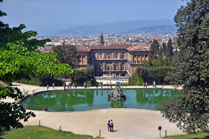 Palazzo Vecchio, Palazzo Pitti and Boboli Gardens Private Tour - Exploring Palazzo Pitti