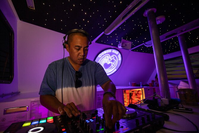 Premier Waikiki Sunset Party Cruise with Live DJ and Full Bar - Practical Tips for Travelers