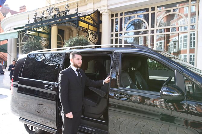 Private Arrival Transfer from Charles de Gaulle airport CDG to Paris city - Who Should Consider This Service?