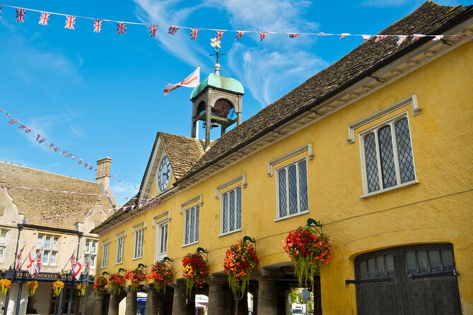 Private Day Tour From Bath to the Captivating Cotswolds - Delighting in the Beauty of Bourton-on-the-Water