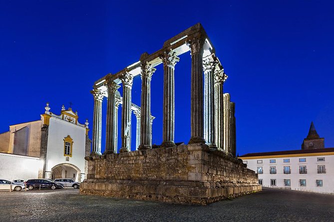 Private Day Tour With Guide to Évora and Monsaraz - St. Francis Church and Chapel of Bones