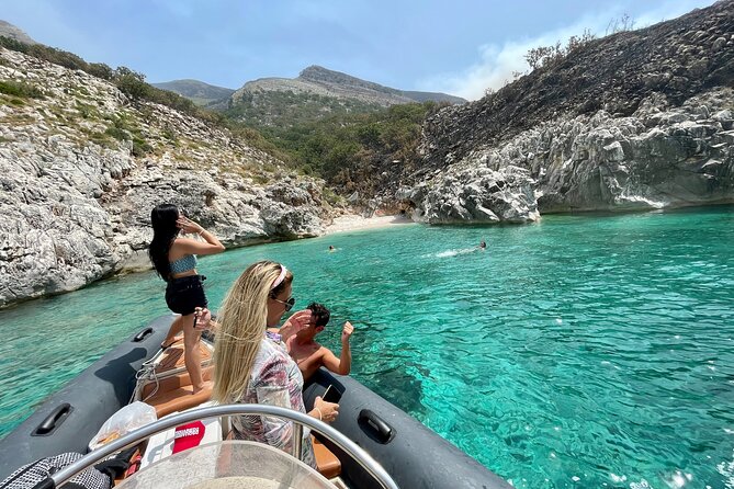 Private Speedboat For The Grand Tour Of National Park & Grama Bay - Highlights of the National Park & Grama Bay