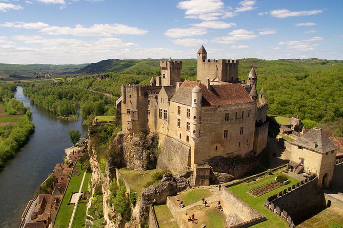 Private Tour : Prehistoric Cave and Castle by EXPLOREO SARLAT - Tour Inclusions
