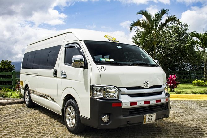 Private Transfer La Fortuna to Int. Airport Liberia From 1 to 6 Passengers - Meeting and Pickup
