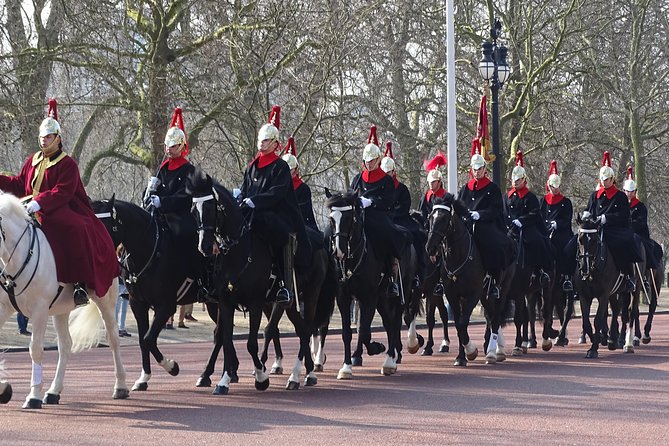 Royal Tour of St James, Parks, Palaces and Royal Intrigue - Inclusions and Meeting Details