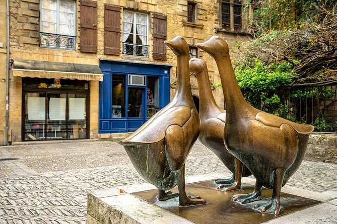 Sarlat Gourmet Tour and Market Visit - Sampling Regional Delicacies