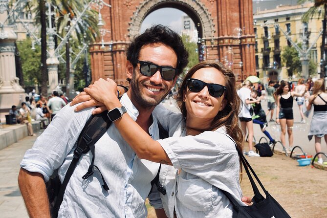 Sightseeing by Bike & Photo Shooting - Discovering the Gothic Quarter