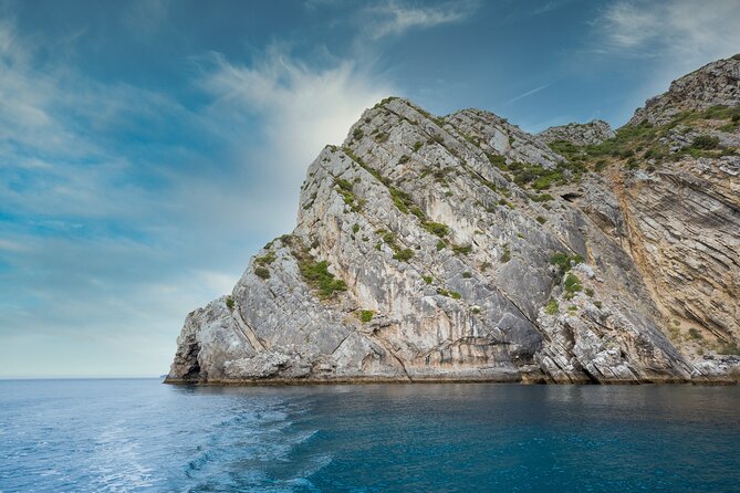 Small Group Kayak Tour to Arrábida Beaches With Lunch From Lisbon - Kayaking Through Arrábida Nature Park