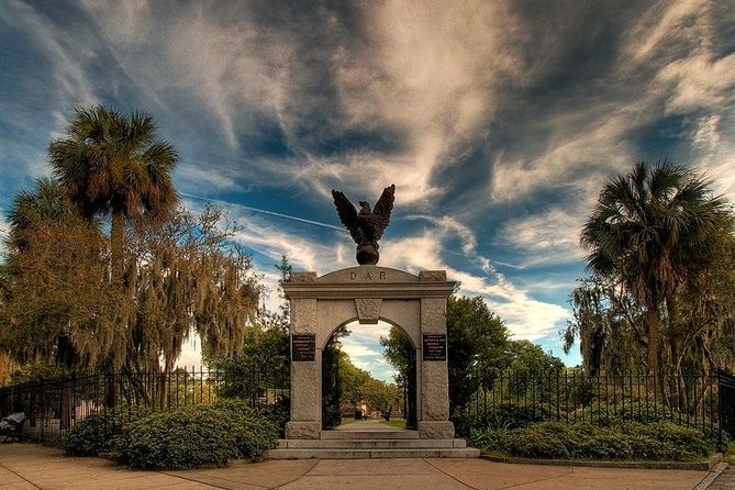 Spooky Savannah Haunted History Tour - Top Haunted Sites in Savannah: Sightseeing with a Spooky Twist