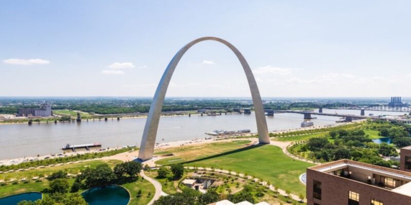 St. Louis: Guided Small Group City Tour with River Cruise - The Practical Side: What Travelers Should Know
