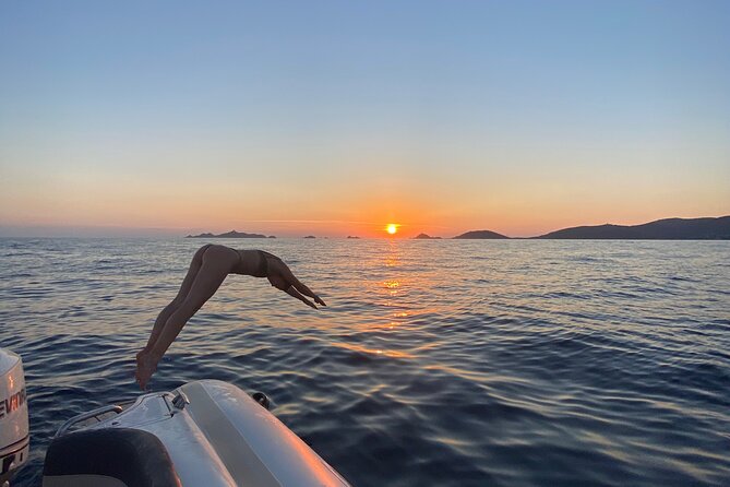 Sunset Boat Cruise With Aperitif at the Sanguinary Islands - Inclusions and Highlights