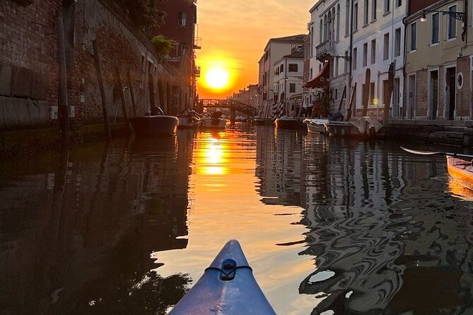 Sunset Kayak Tour in Venice: Discovering the City's Canals - Equipment and Safety Considerations