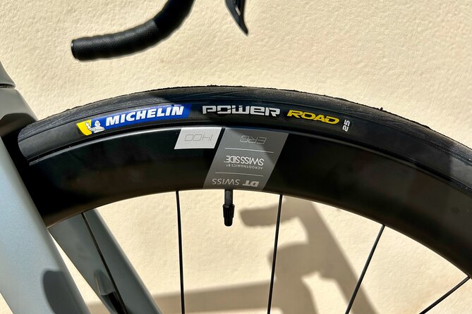 Swiftcarbon Racevox, Ultegra Di2 Plus DT Swiss Wheel Set - Bike Specifications and Components