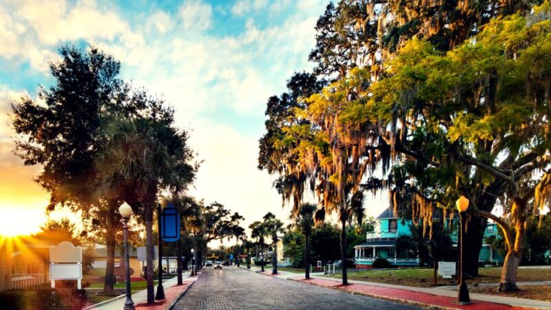 Tarpon Springs: Ghost and Haunted History Tour - Detailed Breakdown of the Itinerary