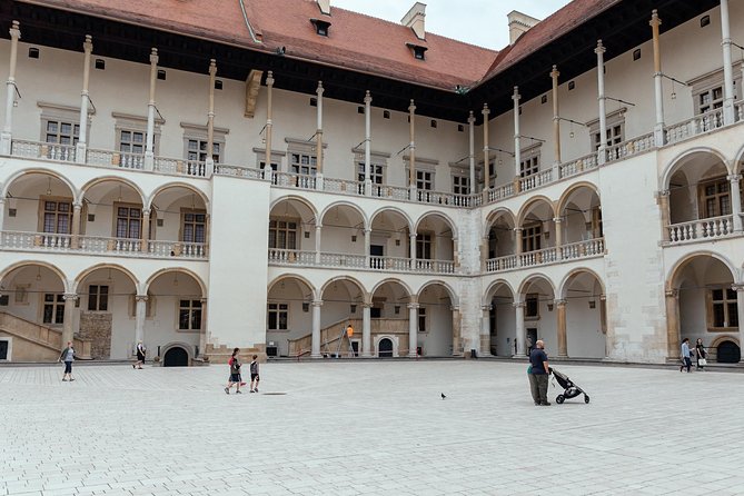 The Heart of Krakow: Old Town & Wawel Castle Private Tour - Highlights of the Tour