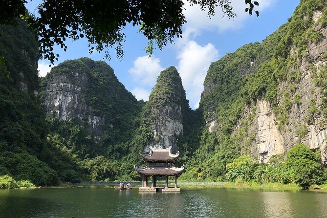 Trang An grottoes - Bai Dinh Pagoda Day Tours - The Guide and Overall Experience