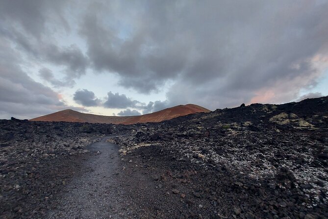 Trekking in the Volcanoes Natural Park in a small group - Highlights of the Trekking Route
