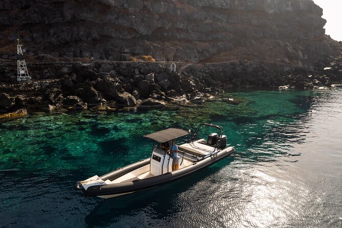 Unique Half-Day Private Motor Boat Cruise in Santorini - Meeting and Pickup Details