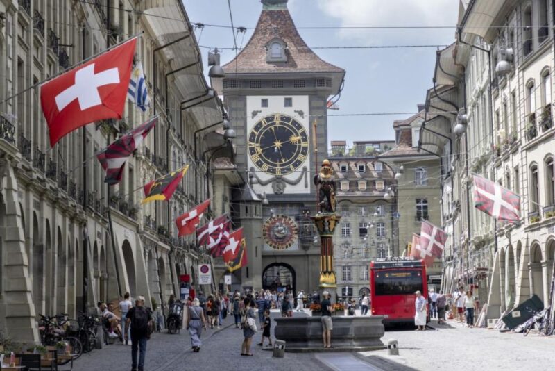 Unveiling Bern's Beauty: Cultural Exploration in the Capital - Discovering Berns Vibrant Marketplaces