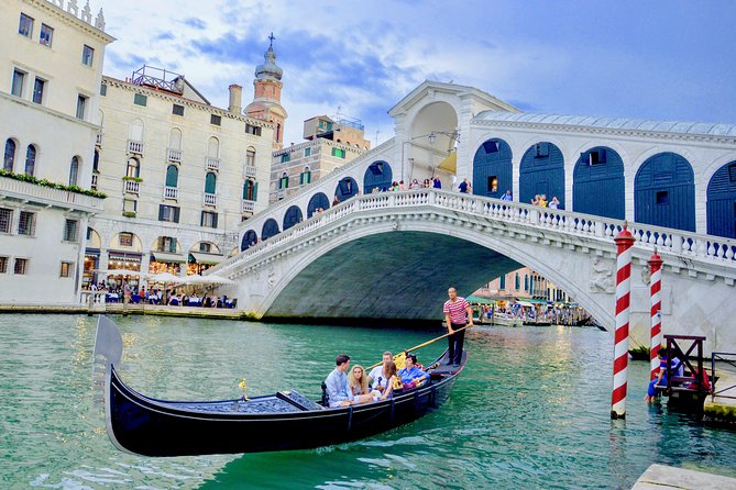 Venice: 30 Min Private Gondola Ride With Guide - Itinerary and Highlights