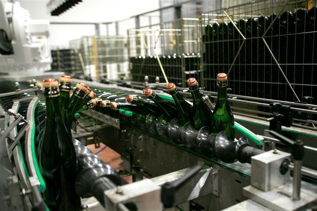 Veuve Ambal 1.5-Hour Cellar Tour With Tasting - Location and Accessibility