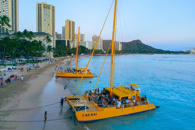 Waikiki Beach Sunset Sail - Inclusions and Amenities