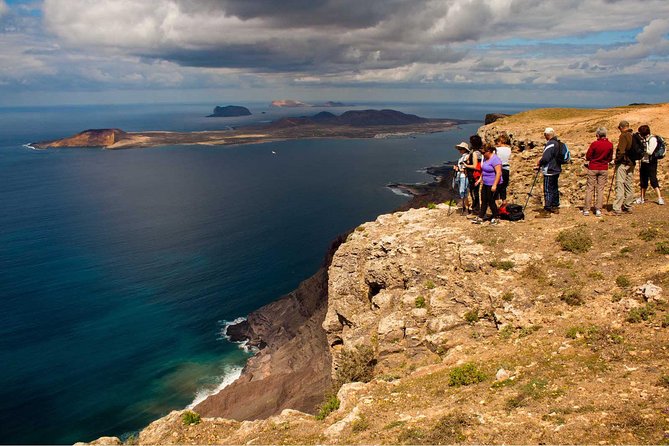 Walking Tour Through La Corona Volcano and Famara Cliff - Difficulty Level and Suitability